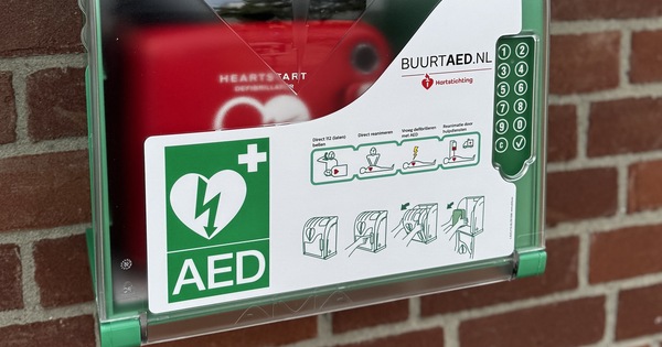 Bedankt, de AED hangt in de speeltuin!